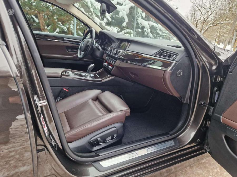 Brown BMW 535 2015 in Prienai, with an engine capacity of 3.00 L and mileage of 295 thousand km for 11999 €, photo 17 on AUTOMOTO.COM.LV
