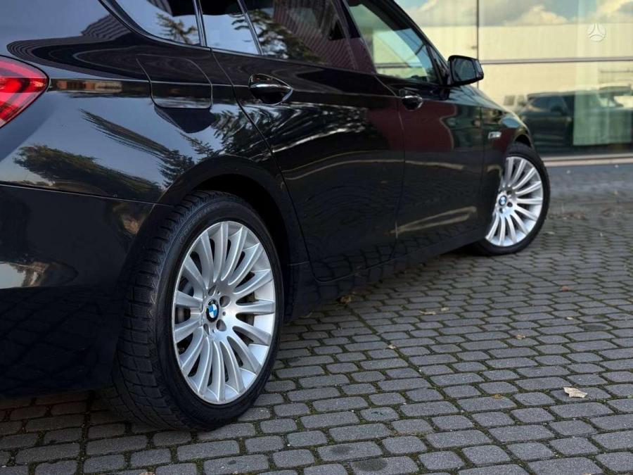 Melns BMW 535 Gran Turismo 2010 Klaipėda, ar dzinēja tilpumu 2.98 L un nobraukumu 235 tūkst. km par 7900 €, foto 15 vietnē AUTOMOTO.COM.LV