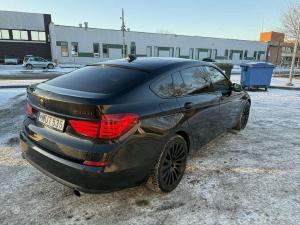 Black BMW 535 Gran Turismo 2010 in Kaunas, with an engine capacity of 3.00 L and mileage of 339 thousand km for 10999 €, photo 3 on AUTOMOTO.COM.LV
