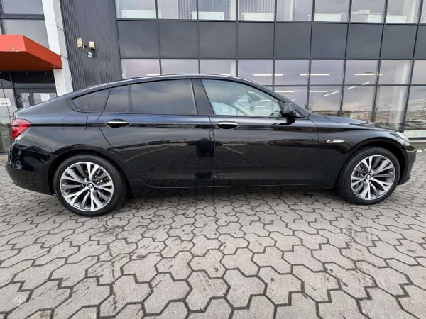 Melns BMW 535 Gran Turismo 2010 Viļņa, ar dzinēja tilpumu 2.98 L un nobraukumu 249 tūkst. km par 9200 €, foto 6 vietnē AUTOMOTO.COM.LV