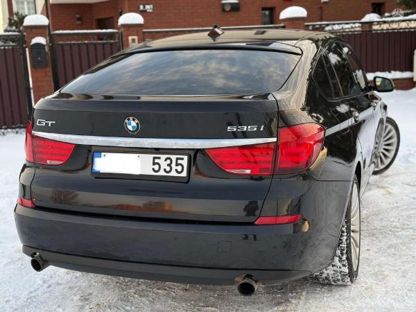 Black BMW 535 Gran Turismo 2010 in Klaipeda, with an engine capacity of 2.98 L and mileage of 235 thousand km for 8400 €, photo 4 on AUTOMOTO.COM.LV