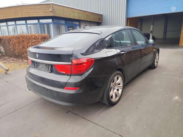 Black BMW 535 Gran Turismo 2010 in Kaunas, with an engine capacity of 2.99 L and mileage of 300 thousand km for 14850 €, photo 6 on AUTOMOTO.COM.LV