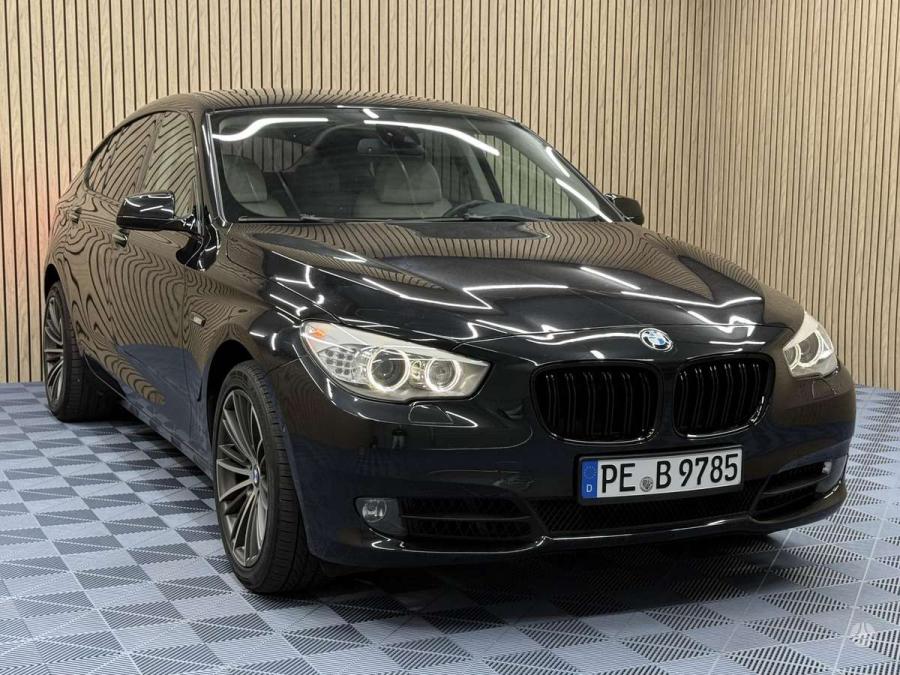 Black BMW 535 Gran Turismo 2010 in Marijampole, with an engine capacity of 2.99 L and mileage of 339 thousand km for 9999 €, photo 1 on AUTOMOTO.COM.LV