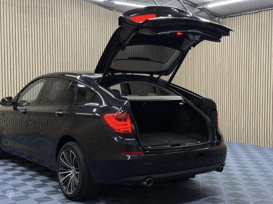 Black BMW 535 Gran Turismo 2010 in Marijampole, with an engine capacity of 2.99 L and mileage of 339 thousand km for 9999 €, photo 14 on AUTOMOTO.COM.LV