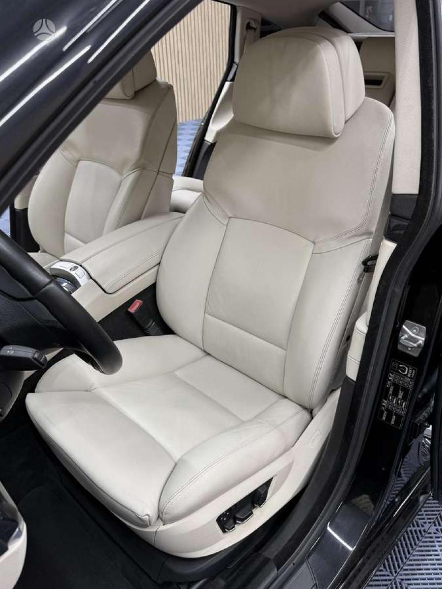 Black BMW 535 Gran Turismo 2010 in Marijampole, with an engine capacity of 2.99 L and mileage of 339 thousand km for 9999 €, photo 25 on AUTOMOTO.COM.LV