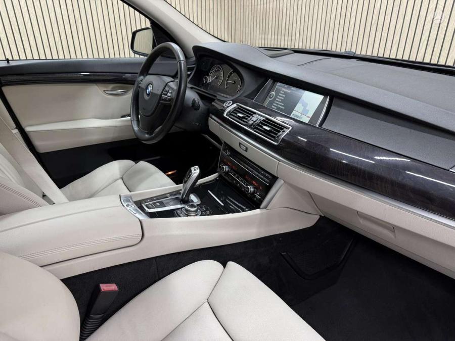 Black BMW 535 Gran Turismo 2010 in Marijampole, with an engine capacity of 2.99 L and mileage of 339 thousand km for 9999 €, photo 39 on AUTOMOTO.COM.LV