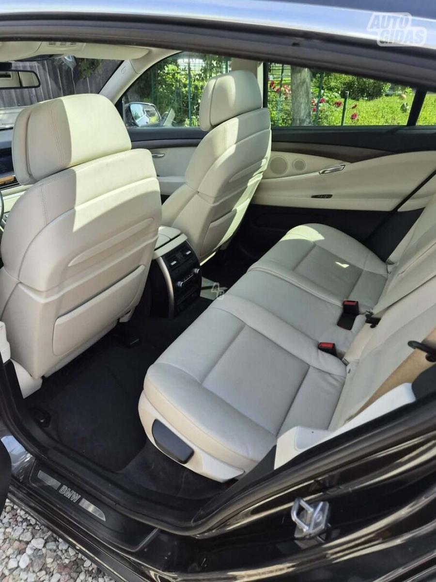 Melns BMW 535 Gran Turismo 2010 Kauņa, ar dzinēja tilpumu 3.00 L un nobraukumu 280 tūkst. km par 8600 €, foto 11 vietnē AUTOMOTO.COM.LV