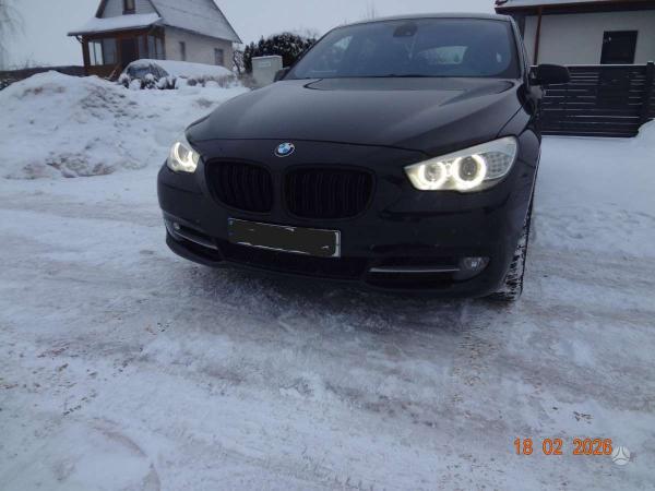 Black BMW 535 Gran Turismo 2011 in Klaipeda, with an engine capacity of 2.99 L and mileage of 302 thousand km for 11000 €, photo 2 on AUTOMOTO.COM.LV