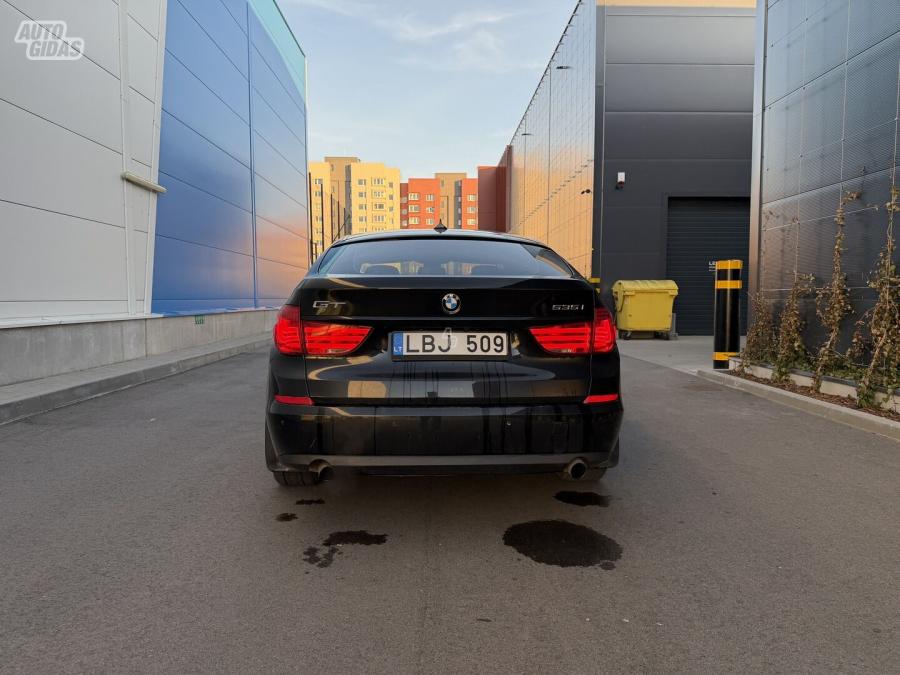 Melns BMW 535 Gran Turismo 2011 Klaipėda, ar dzinēja tilpumu 3.00 L un nobraukumu 306 tūkst. km par 7600 €, foto 6 vietnē AUTOMOTO.COM.LV