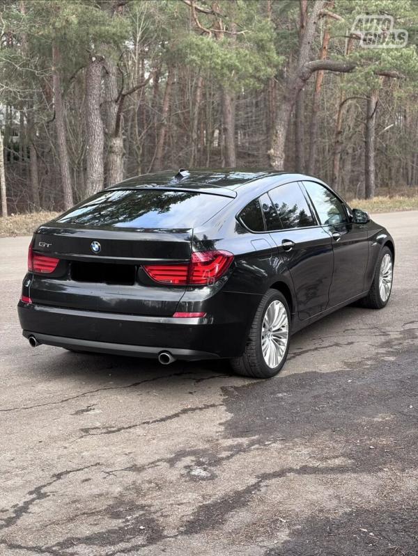 Melns BMW 535 Gran Turismo 2011 Kauņa, ar dzinēja tilpumu 3.50 L un nobraukumu 315 tūkst. km par 9299 €, foto 4 vietnē AUTOMOTO.COM.LV