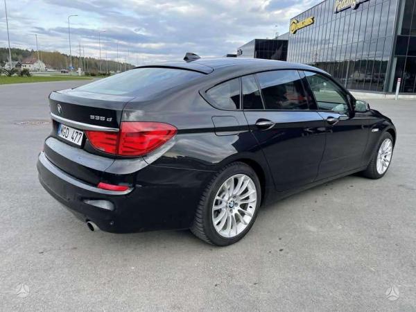 Melns BMW 535 Gran Turismo 2012 Kauņa, ar dzinēja tilpumu 3.00 L un nobraukumu 262 tūkst. km par 9000 €, foto 2 vietnē AUTOMOTO.COM.LV