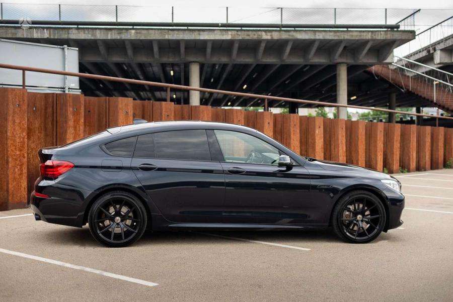 Black BMW 535 Gran Turismo 2013 in Kaunas, with an engine capacity of 2.99 L and mileage of 212 thousand km for 18500 €, photo 5 on AUTOMOTO.COM.LV