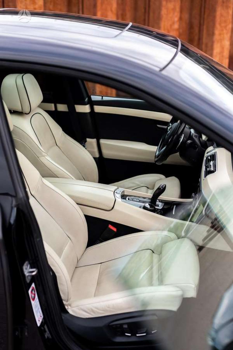 Black BMW 535 Gran Turismo 2013 in Kaunas, with an engine capacity of 2.99 L and mileage of 212 thousand km for 18500 €, photo 14 on AUTOMOTO.COM.LV