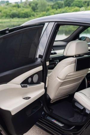 Black BMW 535 Gran Turismo 2013 in Kaunas, with an engine capacity of 2.99 L and mileage of 212 thousand km for 18500 €, photo 20 on AUTOMOTO.COM.LV