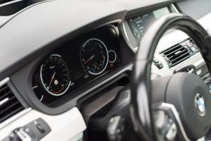 Black BMW 535 Gran Turismo 2013 in Kaunas, with an engine capacity of 2.99 L and mileage of 212 thousand km for 18500 €, photo 23 on AUTOMOTO.COM.LV