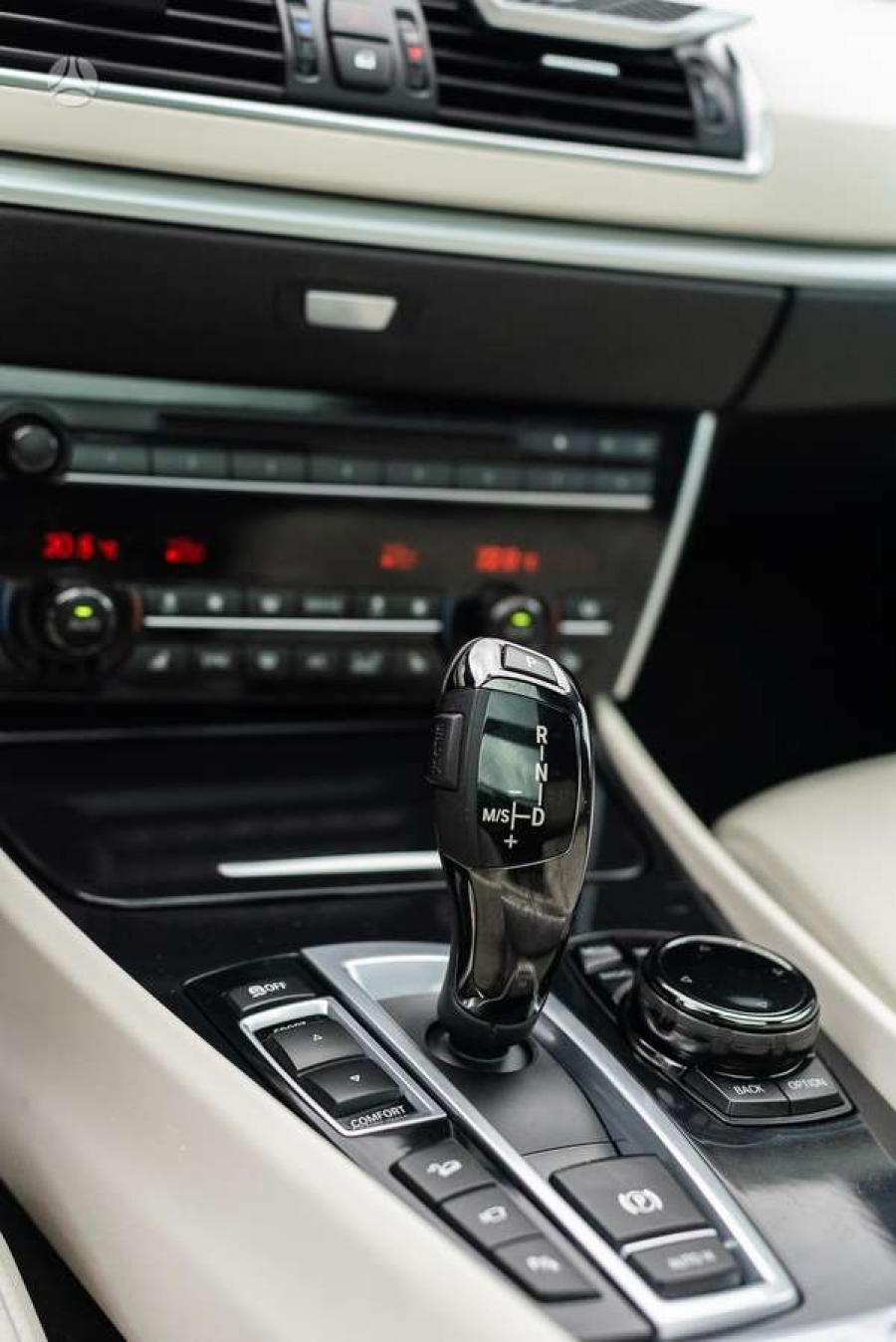 Black BMW 535 Gran Turismo 2013 in Kaunas, with an engine capacity of 2.99 L and mileage of 212 thousand km for 18500 €, photo 29 on AUTOMOTO.COM.LV