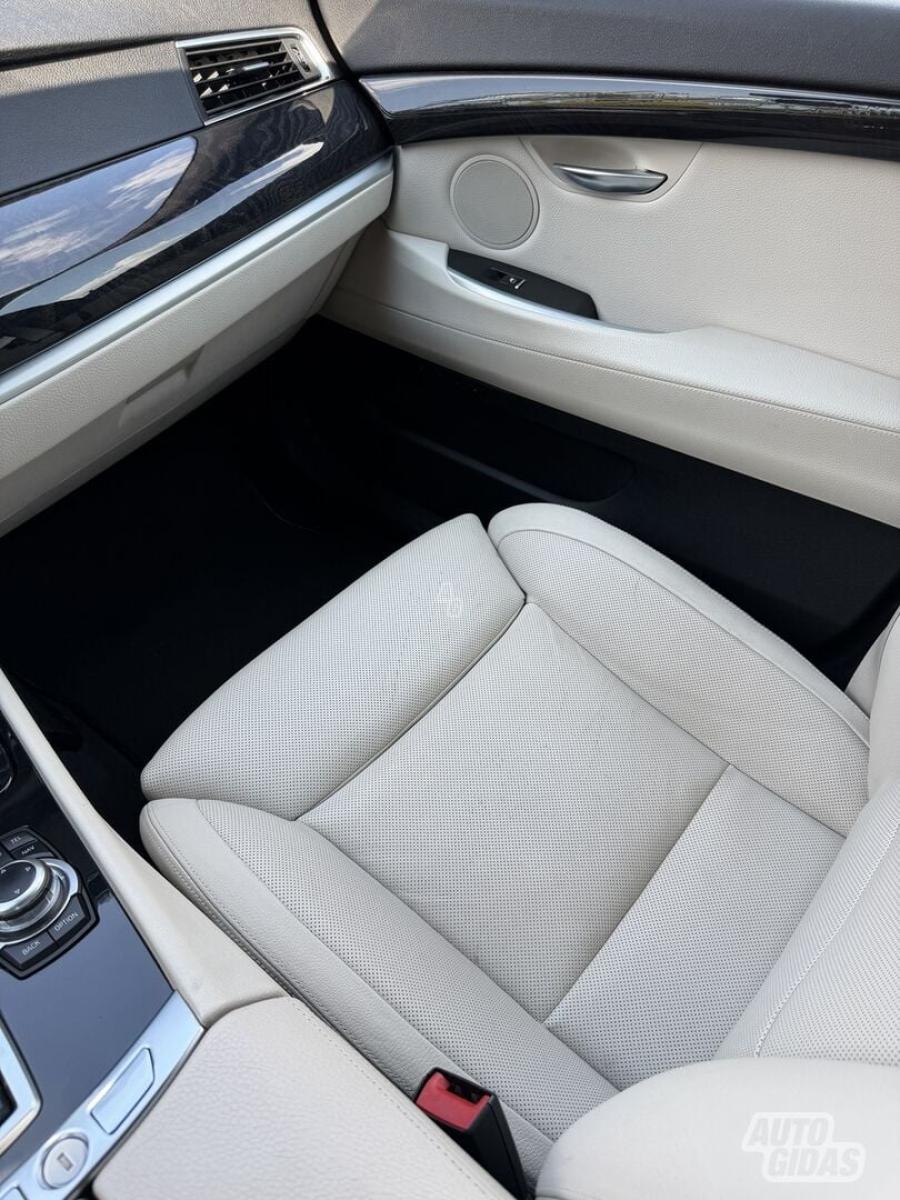 Melns BMW 535 Gran Turismo 2013 Viļņa, ar dzinēja tilpumu 2.90 L un nobraukumu 237 tūkst. km par 10000 €, foto 30 vietnē AUTOMOTO.COM.LV
