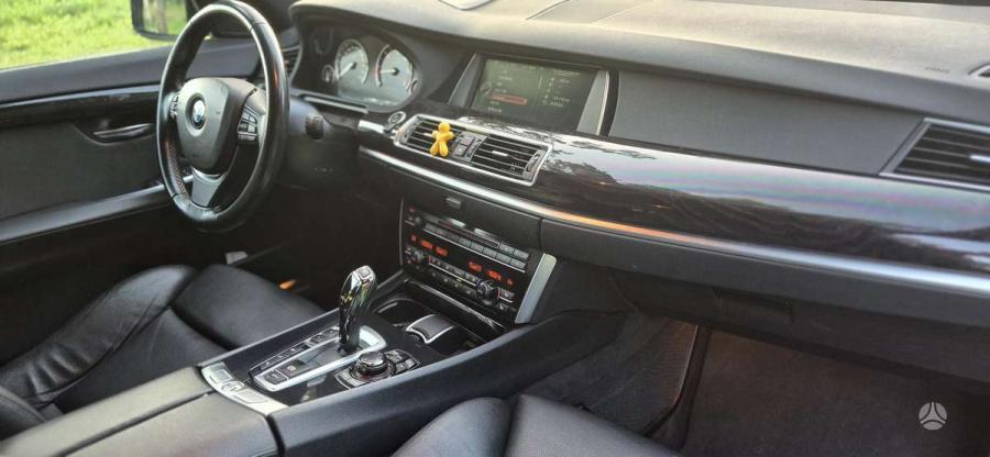 Melns BMW 535 Gran Turismo 2013 Viļņa, ar dzinēja tilpumu 3.00 L un nobraukumu 194 tūkst. km par 12950 €, foto 9 vietnē AUTOMOTO.COM.LV