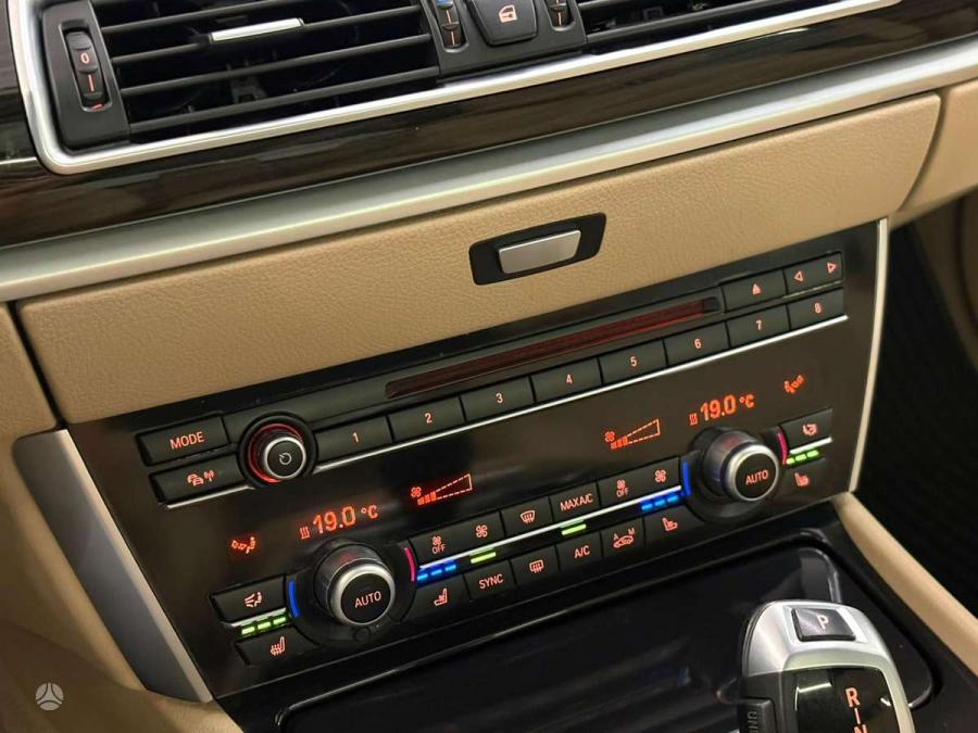 Melns BMW 535 Gran Turismo 2014 Marijampole, ar dzinēja tilpumu 2.99 L un nobraukumu 274 tūkst. km par 15850 €, foto 7 vietnē AUTOMOTO.COM.LV