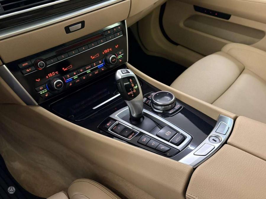 Melns BMW 535 Gran Turismo 2014 Marijampole, ar dzinēja tilpumu 2.99 L un nobraukumu 274 tūkst. km par 15850 €, foto 14 vietnē AUTOMOTO.COM.LV