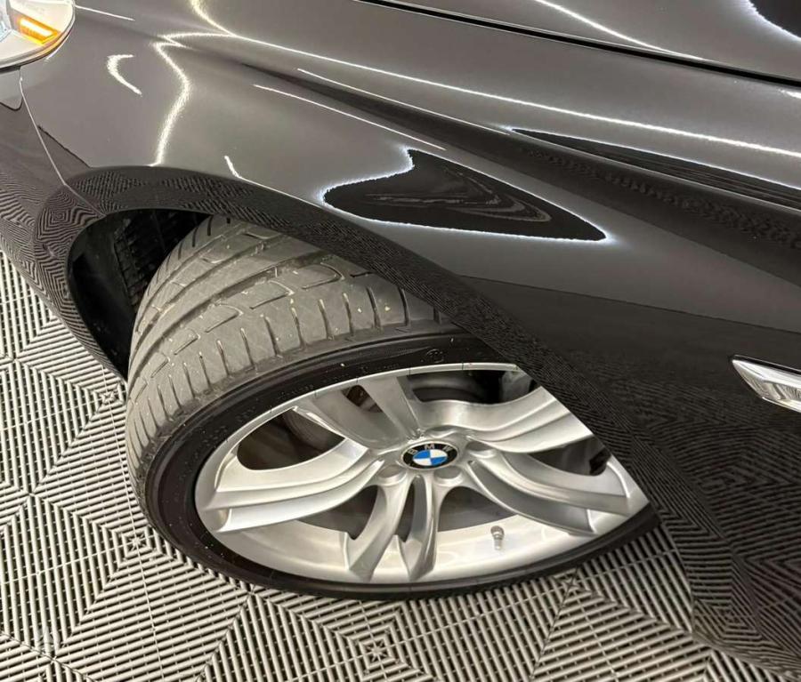 Melns BMW 535 Gran Turismo 2014 Marijampole, ar dzinēja tilpumu 2.99 L un nobraukumu 274 tūkst. km par 15850 €, foto 21 vietnē AUTOMOTO.COM.LV