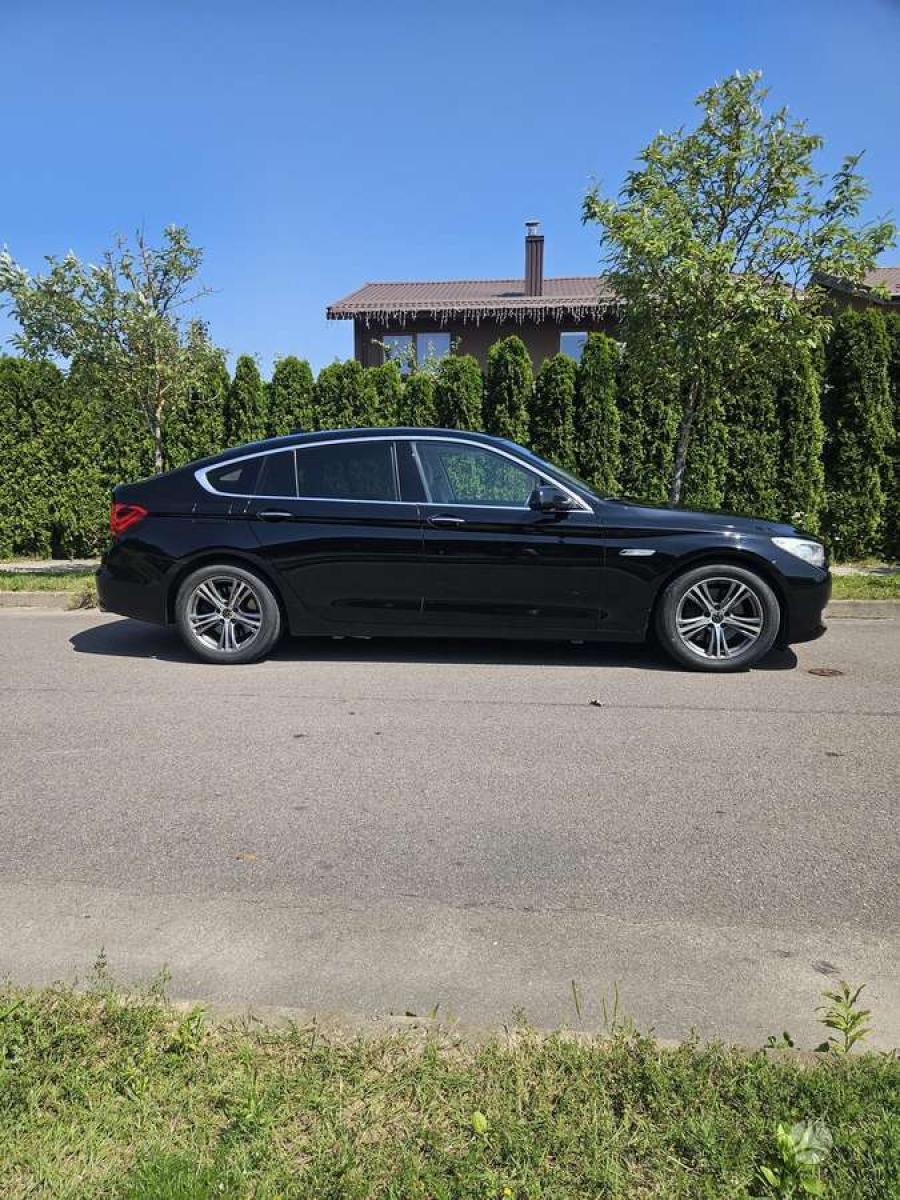 Black BMW 535 Gran Turismo 2011 in Vilnius, with an engine capacity of 3.00 L and mileage of 359 thousand km for 9600 €, photo 6 on AUTOMOTO.COM.LV