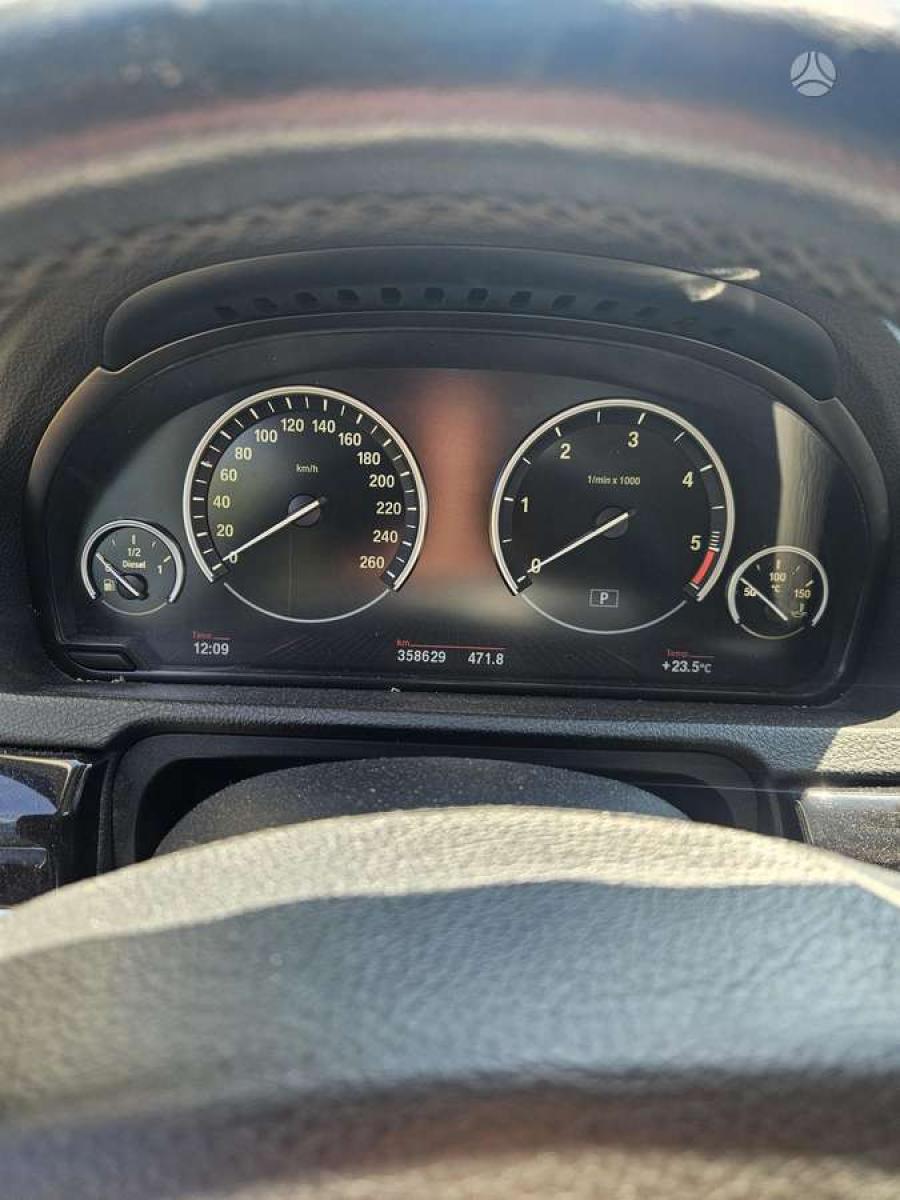 Black BMW 535 Gran Turismo 2011 in Vilnius, with an engine capacity of 3.00 L and mileage of 359 thousand km for 9600 €, photo 11 on AUTOMOTO.COM.LV