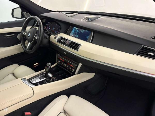 Melns BMW 535 Gran Turismo 2013 Marijampole, ar dzinēja tilpumu 2.99 L un nobraukumu 195 tūkst. km par 14999 €, foto 39 vietnē AUTOMOTO.COM.LV