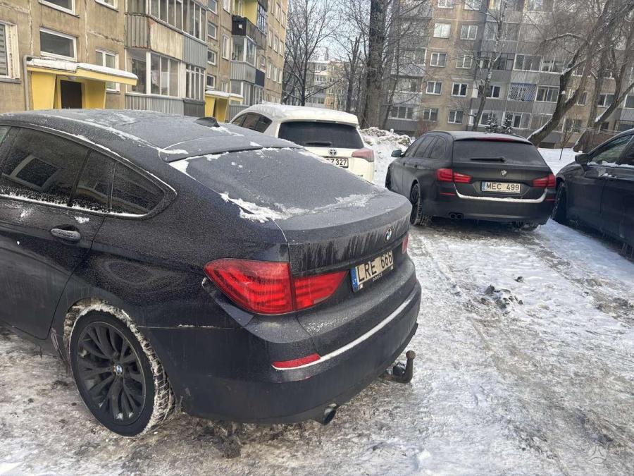 Blue BMW 535 Gran Turismo 2011 in Kaunas, with an engine capacity of 2.99 L and mileage of 307 thousand km for 6666 €, photo 3 on AUTOMOTO.COM.LV