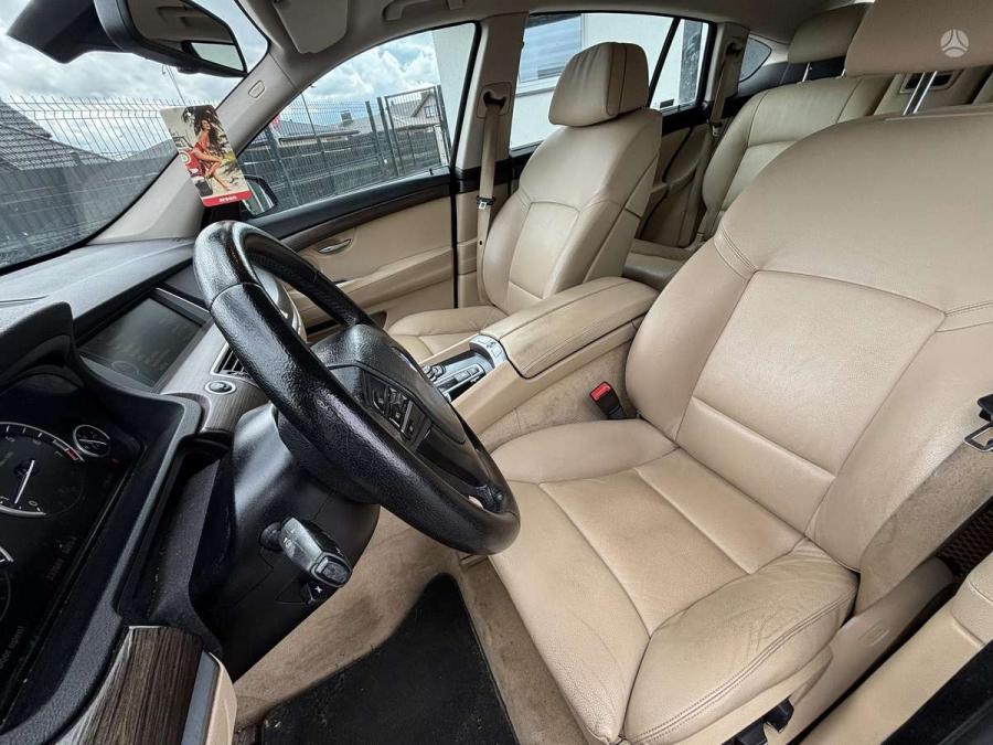 Blue BMW 535 Gran Turismo 2011 in Kaunas, with an engine capacity of 2.98 L and mileage of 320 thousand km for 5999 €, photo 17 on AUTOMOTO.COM.LV
