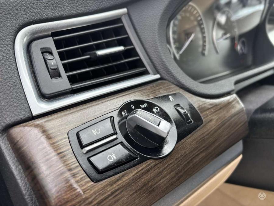 Blue BMW 535 Gran Turismo 2011 in Kaunas, with an engine capacity of 2.98 L and mileage of 320 thousand km for 5999 €, photo 21 on AUTOMOTO.COM.LV