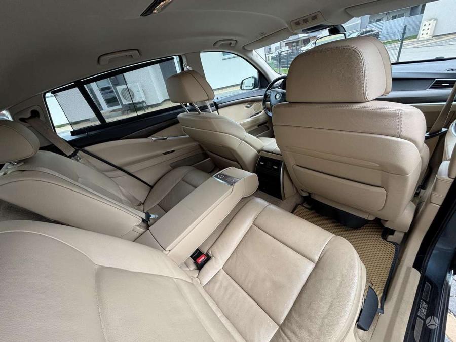 Blue BMW 535 Gran Turismo 2011 in Kaunas, with an engine capacity of 2.98 L and mileage of 320 thousand km for 5999 €, photo 27 on AUTOMOTO.COM.LV