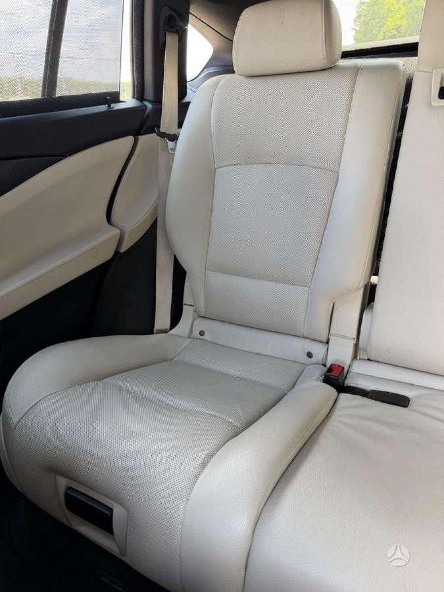 Zils BMW 535 Gran Turismo 2013 Viļņa, ar dzinēja tilpumu 2.98 L un nobraukumu 237 tūkst. km par 10000 €, foto 15 vietnē AUTOMOTO.COM.LV