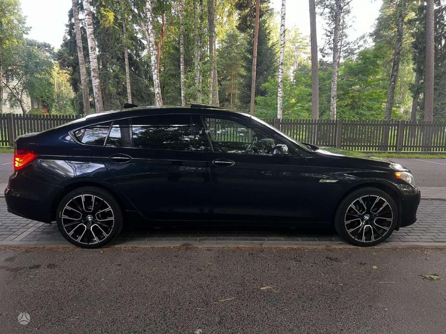 Blue BMW 535 Gran Turismo 2013 in Jurmala, with an engine capacity of 2.99 L and mileage of 274 thousand km for 13450 €, photo 4 on AUTOMOTO.COM.LV