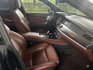 Blue BMW 535 Gran Turismo 2013 in Jurmala, with an engine capacity of 2.99 L and mileage of 274 thousand km for 13450 €, photo 19 on AUTOMOTO.COM.LV