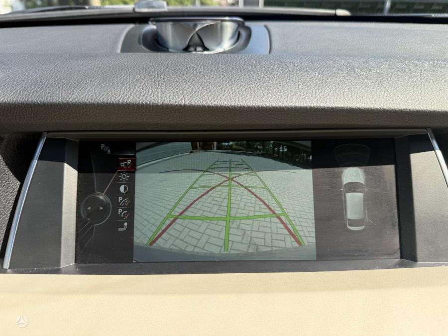 Brūns BMW 535 Gran Turismo 2014 Marijampole, ar dzinēja tilpumu 2.99 L un nobraukumu 290 tūkst. km par 16300 €, foto 15 vietnē AUTOMOTO.COM.LV