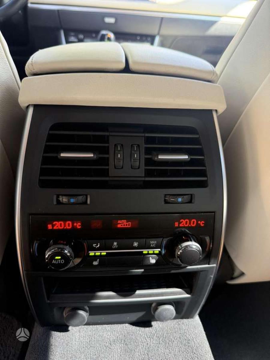 Brūns BMW 535 Gran Turismo 2014 Marijampole, ar dzinēja tilpumu 2.99 L un nobraukumu 290 tūkst. km par 15800 €, foto 12 vietnē AUTOMOTO.COM.LV