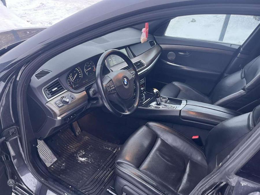 Grey BMW 535 Gran Turismo 2010 in Kaunas, with an engine capacity of 0.00 L and mileage of 298 thousand km for 6200 €, photo 12 on AUTOMOTO.COM.LV