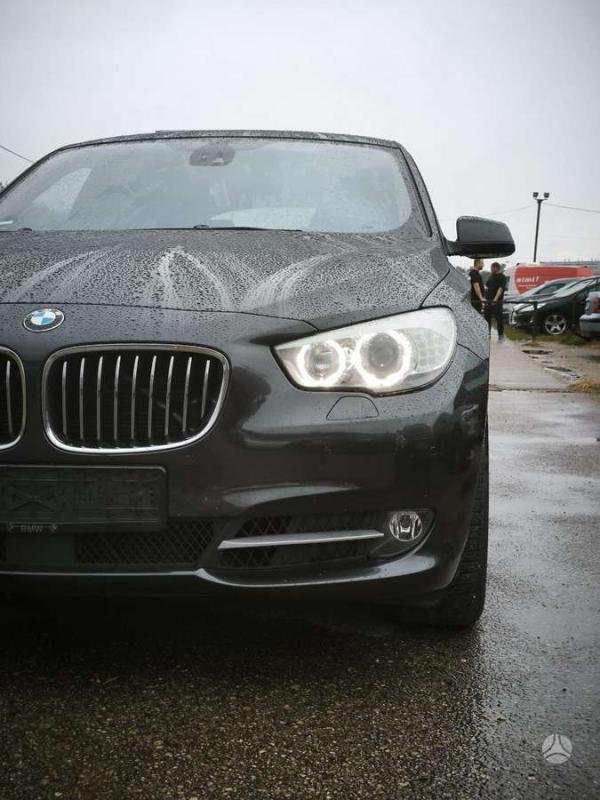 Grey BMW 535 Gran Turismo 2010 in Vilnius, with an engine capacity of 2.99 L and mileage of 375 thousand km for 9900 €, photo 1 on AUTOMOTO.COM.LV