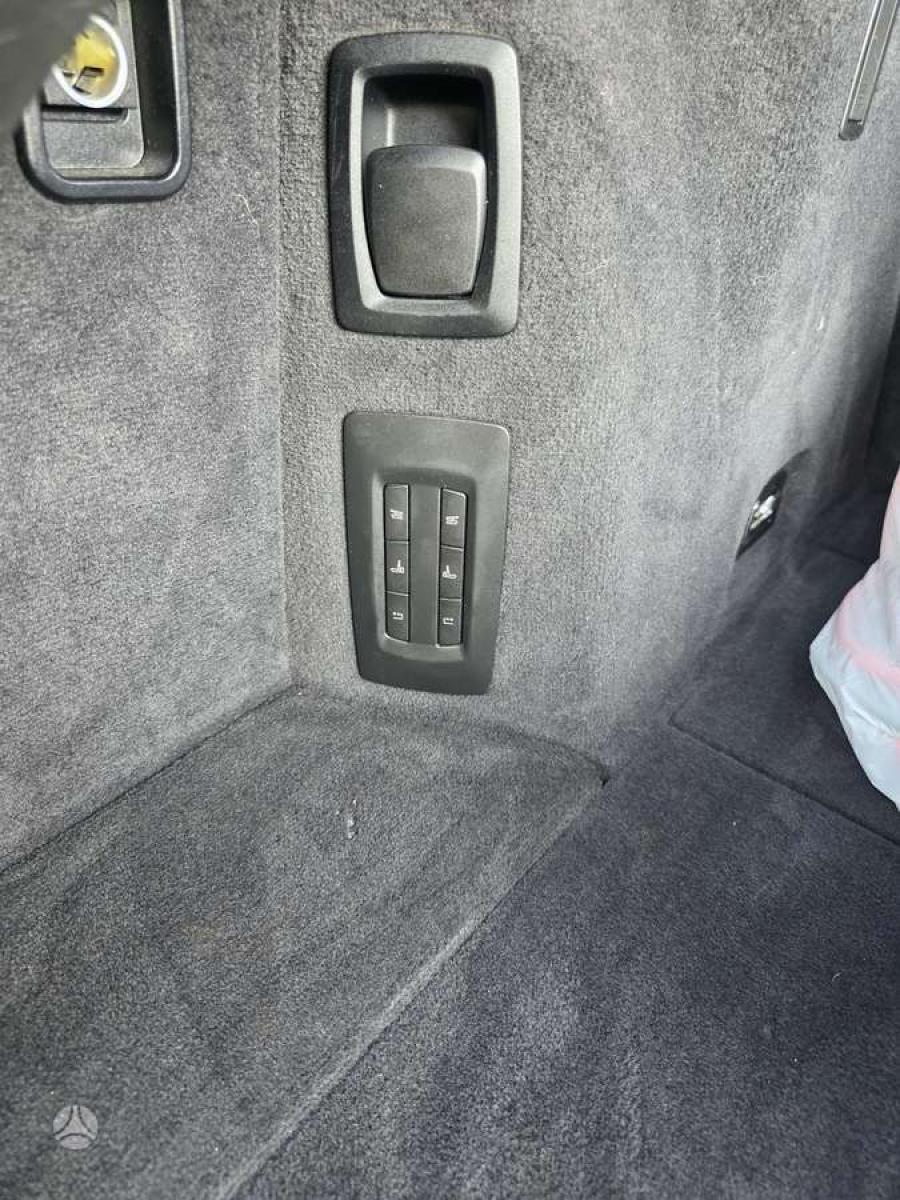 Pelēks BMW 535 Gran Turismo 2010 Klaipėda, ar dzinēja tilpumu 2.99 L un nobraukumu 280 tūkst. km par 10300 €, foto 12 vietnē AUTOMOTO.COM.LV