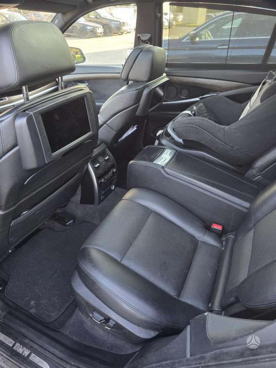 Pelēks BMW 535 Gran Turismo 2010 Klaipėda, ar dzinēja tilpumu 2.99 L un nobraukumu 280 tūkst. km par 10300 €, foto 16 vietnē AUTOMOTO.COM.LV