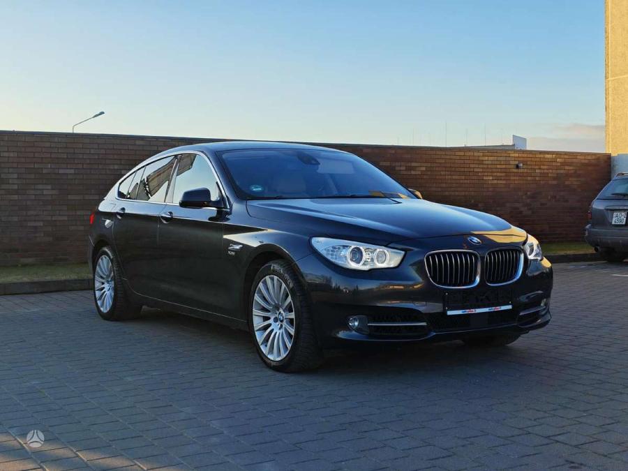 Pelēks BMW 535 Gran Turismo 2011 Marijampole, ar dzinēja tilpumu 2.99 L un nobraukumu 259 tūkst. km par 10500 €, foto 3 vietnē AUTOMOTO.COM.LV