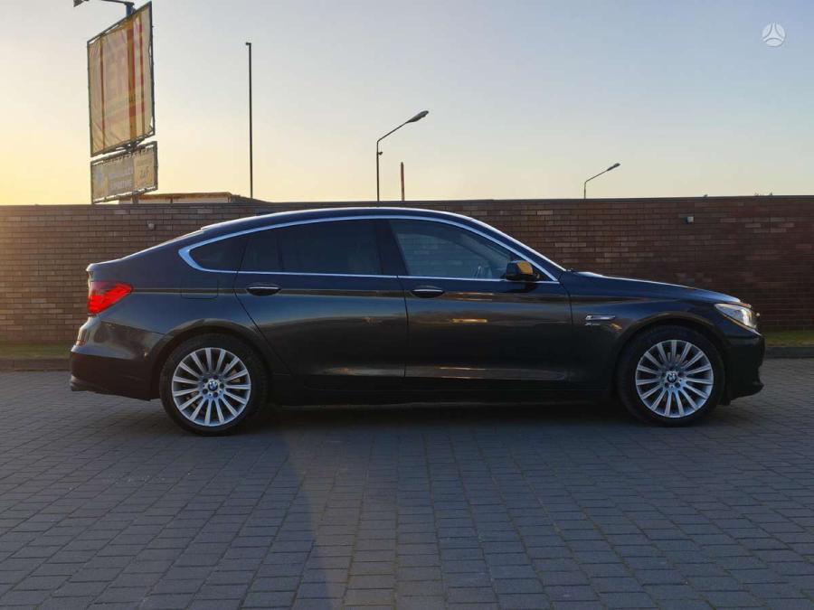 Pelēks BMW 535 Gran Turismo 2011 Marijampole, ar dzinēja tilpumu 2.99 L un nobraukumu 259 tūkst. km par 10500 €, foto 4 vietnē AUTOMOTO.COM.LV