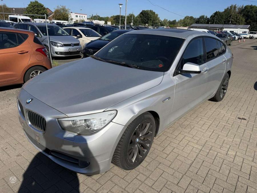 Grey BMW 535 Gran Turismo 2011 in Marijampole, with an engine capacity of 2.99 L and mileage of 316 thousand km for 3999 €, photo 9 on AUTOMOTO.COM.LV