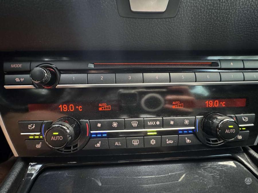 Grey BMW 535 Gran Turismo 2012 in Kaunas, with an engine capacity of 2.99 L and mileage of 300 thousand km for 10500 €, photo 27 on AUTOMOTO.COM.LV