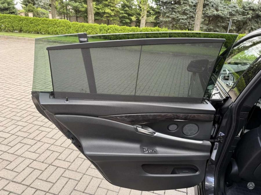 Grey BMW 535 Gran Turismo 2012 in Marijampole, with an engine capacity of 2.99 L and mileage of 248 thousand km for 11900 €, photo 15 on AUTOMOTO.COM.LV