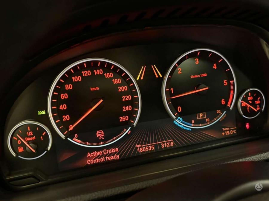 Grey BMW 535 Gran Turismo 2012 in Marijampole, with an engine capacity of 2.99 L and mileage of 181 thousand km for 12999 €, photo 4 on AUTOMOTO.COM.LV
