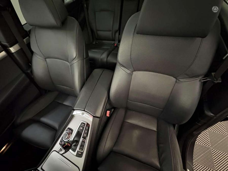 Grey BMW 535 Gran Turismo 2012 in Marijampole, with an engine capacity of 2.99 L and mileage of 181 thousand km for 12999 €, photo 27 on AUTOMOTO.COM.LV