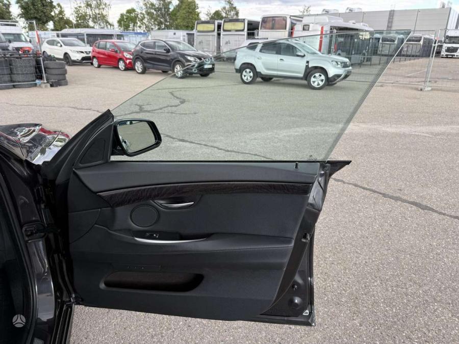Grey BMW 535 Gran Turismo 2012 in Marijampole, with an engine capacity of 2.99 L and mileage of 250 thousand km for 11900 €, photo 28 on AUTOMOTO.COM.LV