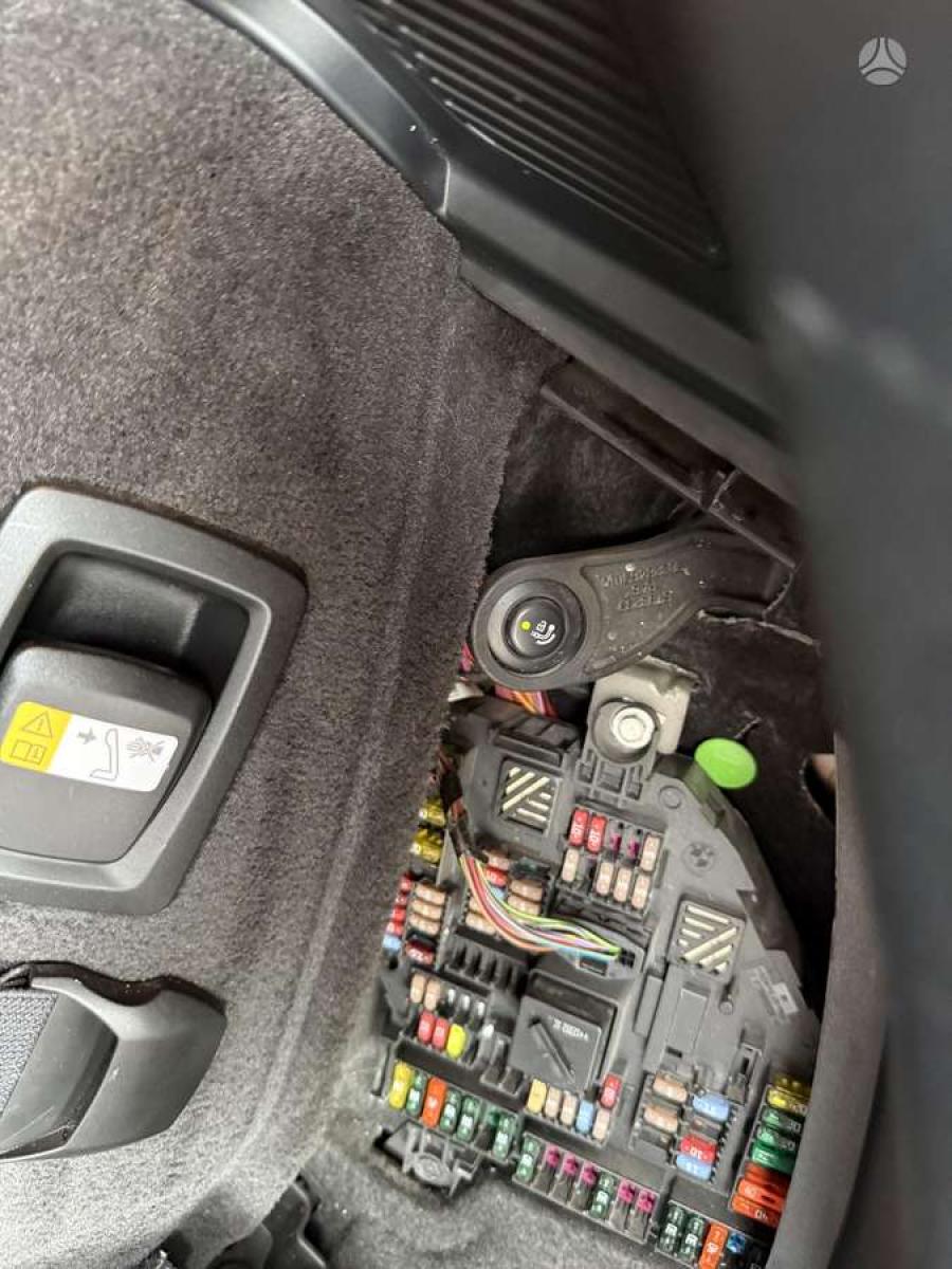 Grey BMW 535 Gran Turismo 2012 in Marijampole, with an engine capacity of 2.99 L and mileage of 250 thousand km for 11900 €, photo 30 on AUTOMOTO.COM.LV